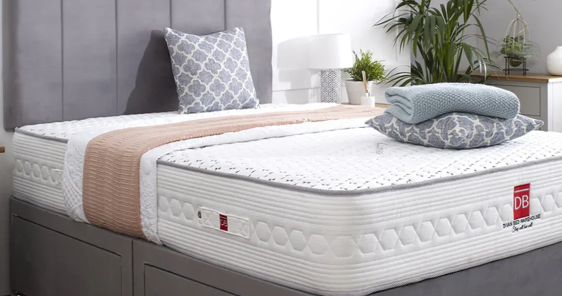 How to Select the Best Small Double Bed with Mattress for Your Bedroom ...